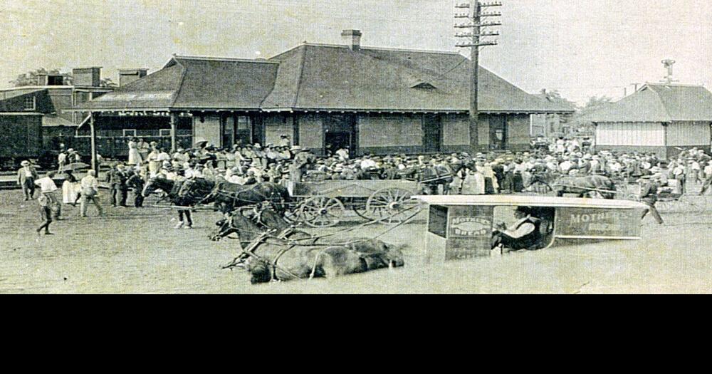 Description of a 1917 town