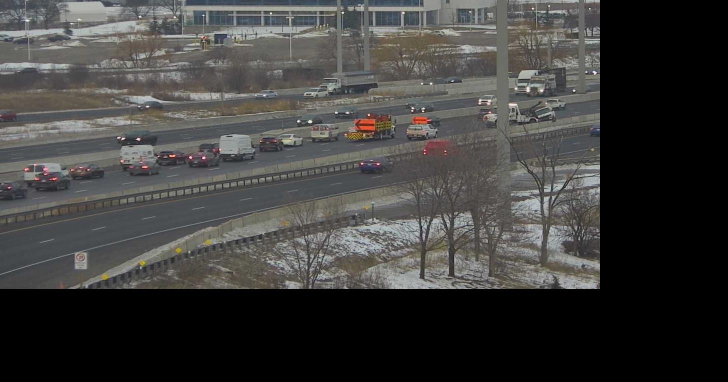 QEW crash in Oakville creating significant traffic issues with lane ...