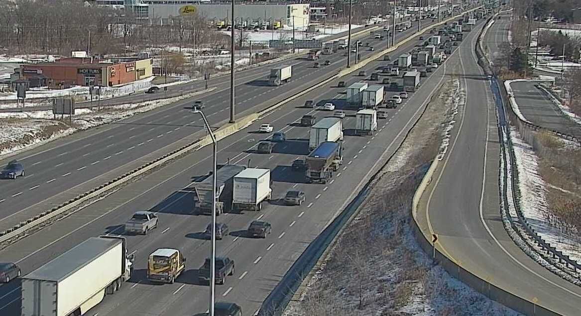 TRAFFIC ALERT: Closures on the QEW in Burlington this week causing delays