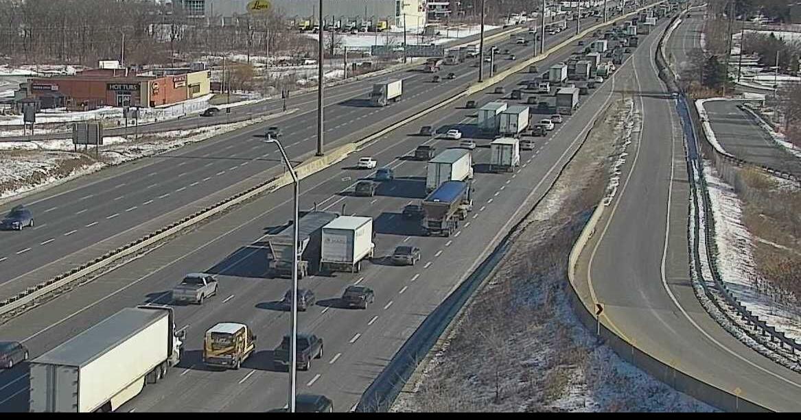 TRAFFIC ALERT: Closures on the QEW in Burlington this week causing delays