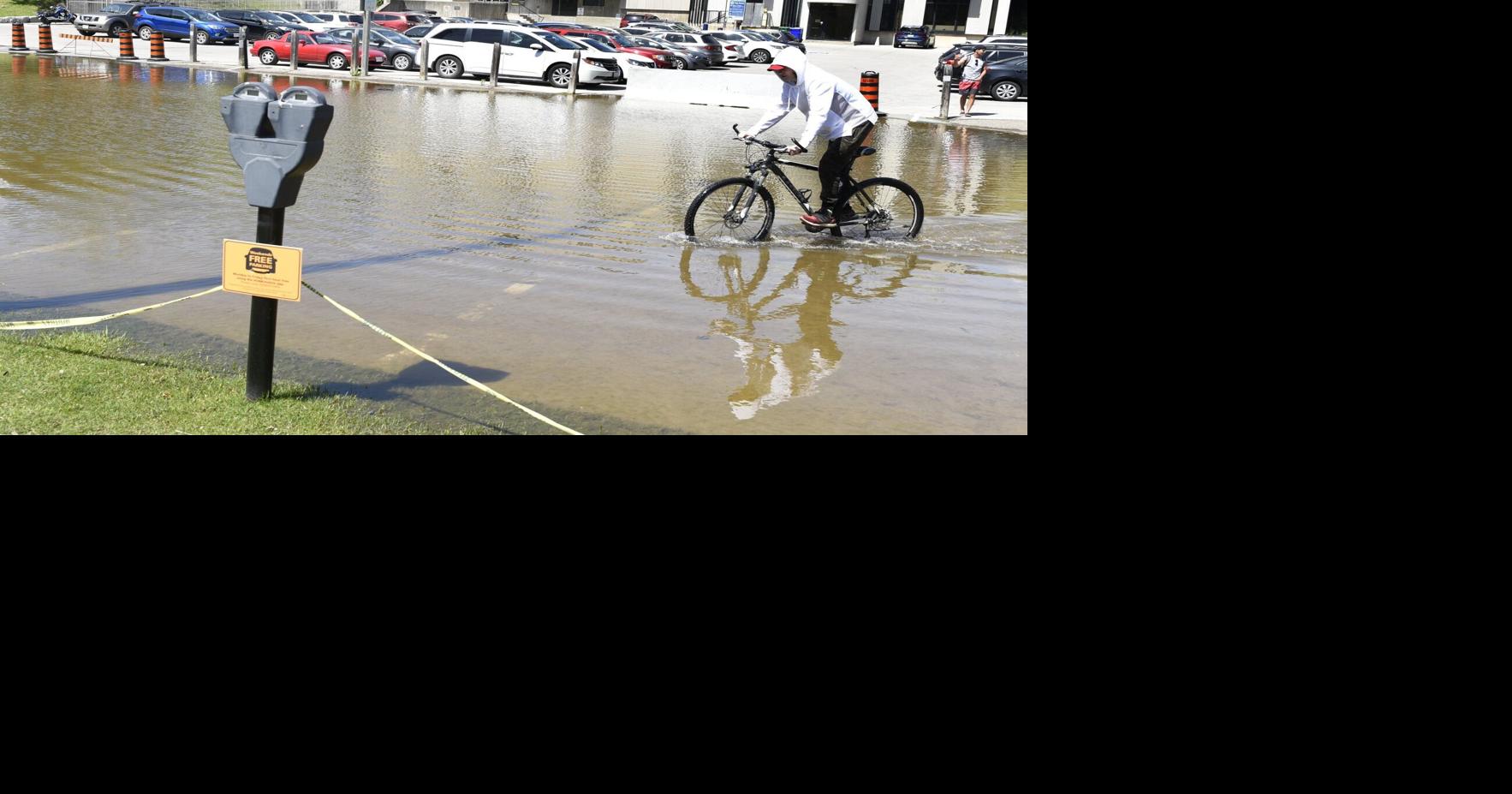 'Sad': Oakville shoreline hit with at least $1.7 million in damage due ...