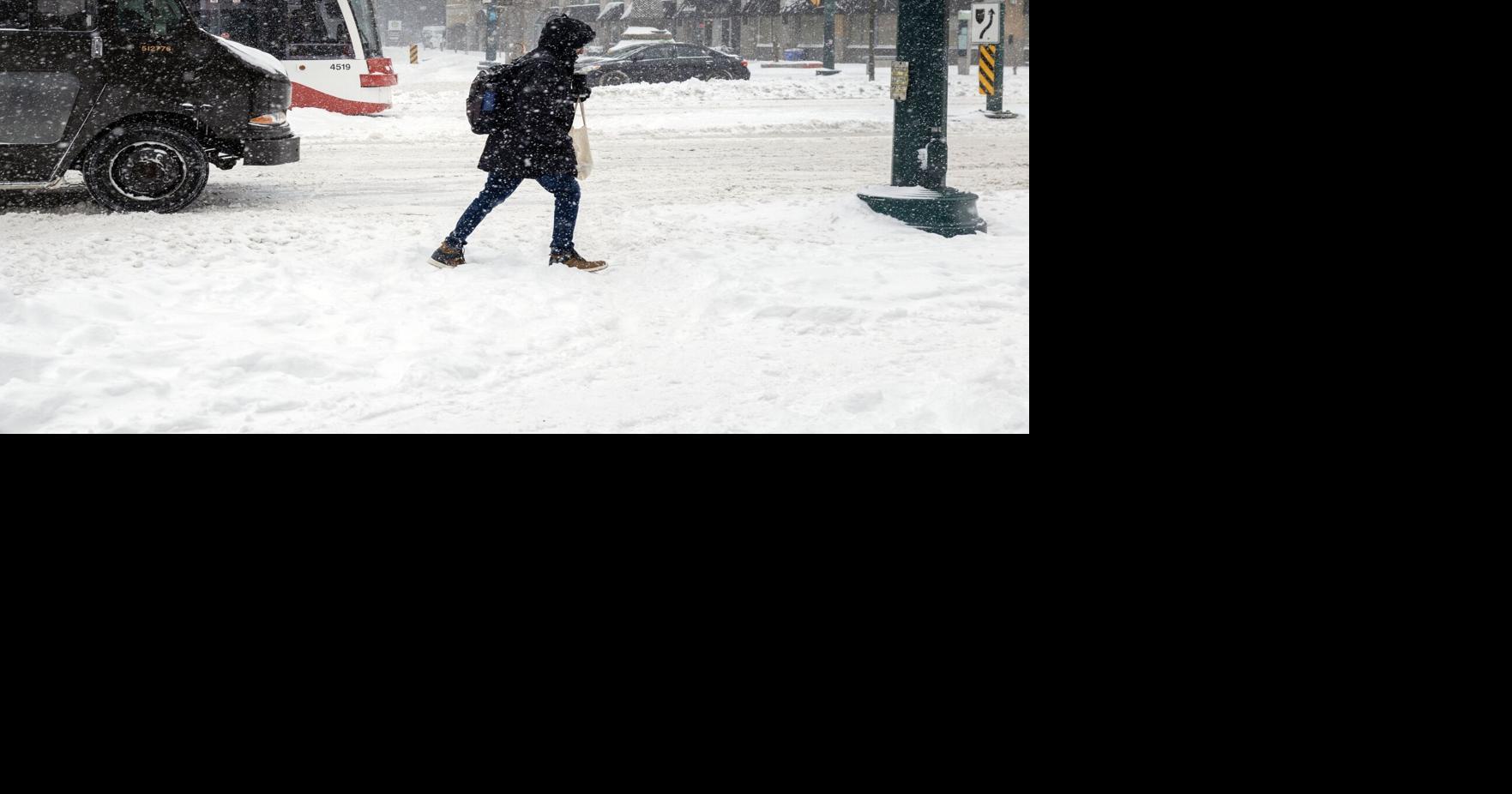 Ontario Winter Storm: Hwy 400 crash, 200 crashes in GTHA