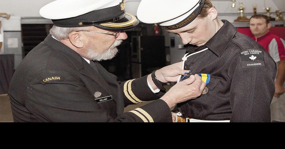 Youths learn the ropes in sea cadet program