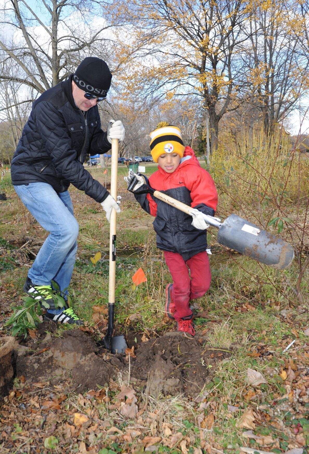 Tree planting sees 80 trees planted at Oakville's Coronation Park