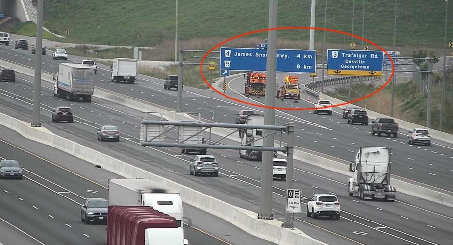 Messy crash near Highway 401 in Milton triggers road closure