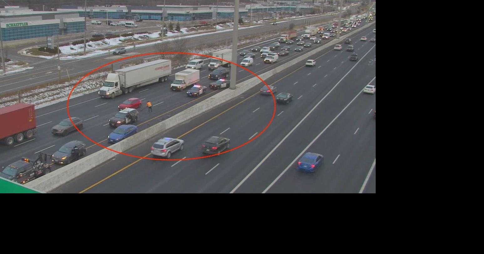 'Two left lanes closed': Morning crash on QEW in Oakville creating ...