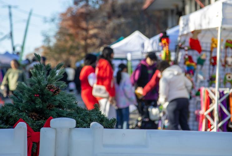 IN PHOTOS: Occoquan kicks off the holiday season | Headlines ...
