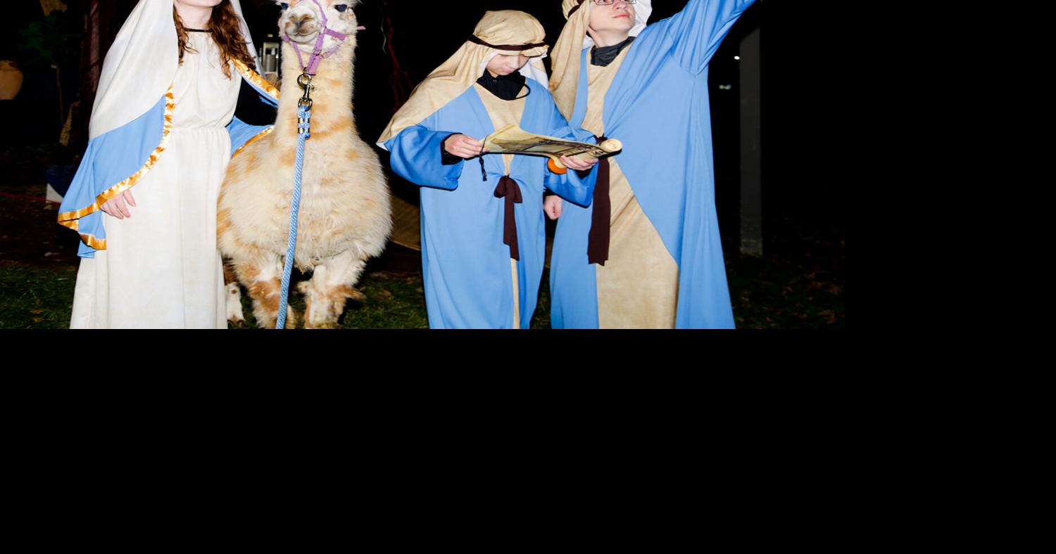 Drive-through live Nativity draws a crowd, tells timeless story | Faith ...