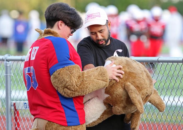 A day in the ‘life’ of Gar-Field’s mascot | Sports | insidenova.com