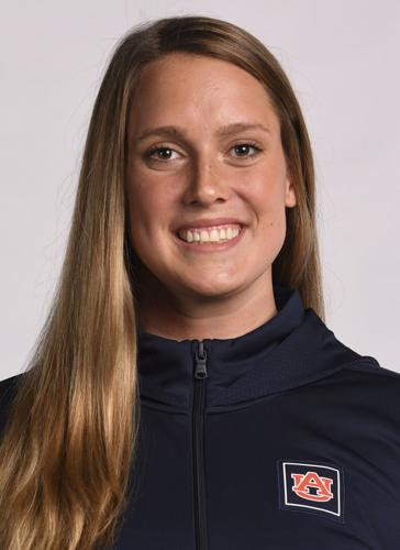 Emily Hetzer headshot | | insidenova.com