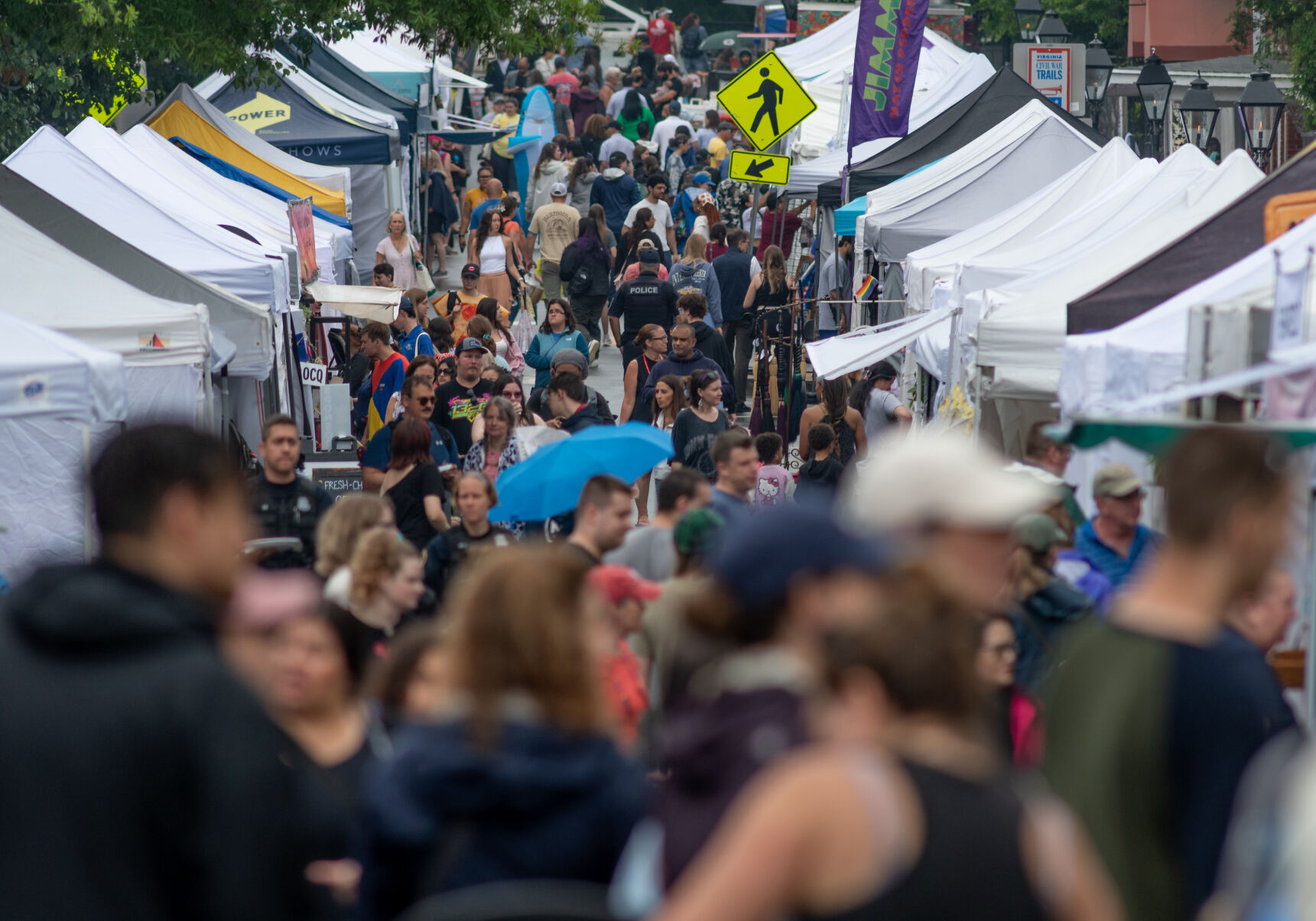 IN PHOTOS: A rainy scene at annual Occoquan RiverFest and Craft Show ...
