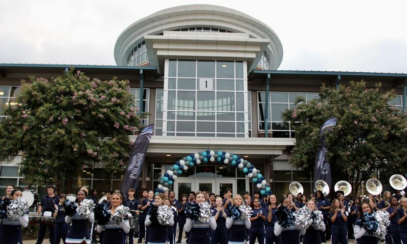 IN PHOTOS: Colgan brings pep for the first day of school | News ...