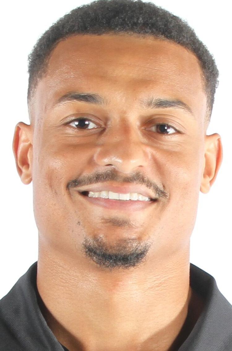 Forest Park graduate Thyrick Pitts Jr. signs with the Chicago Bears ...