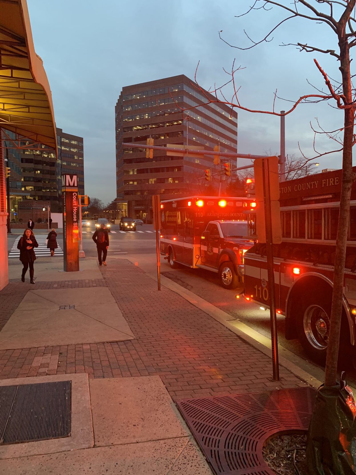 Woman struck by train at Courthouse Metro Station | news/arlington ...