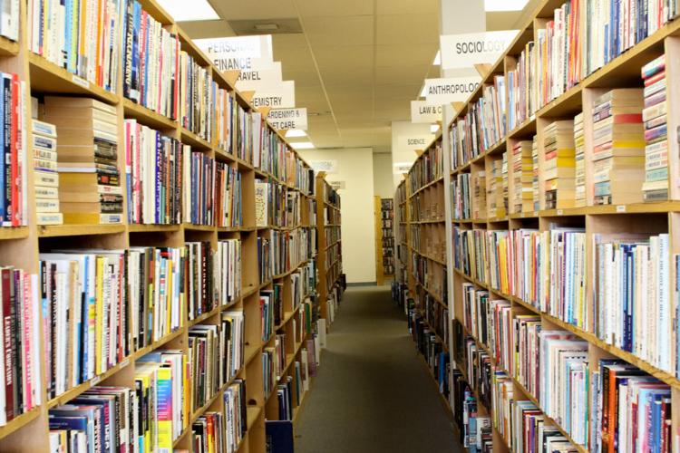 A chapter ends: C&W Used Books in Woodbridge to close | Headlines ...