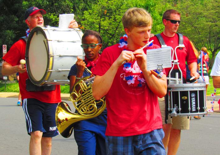 PHOTOS: Barcroft community salutes independence | Multimedia ...