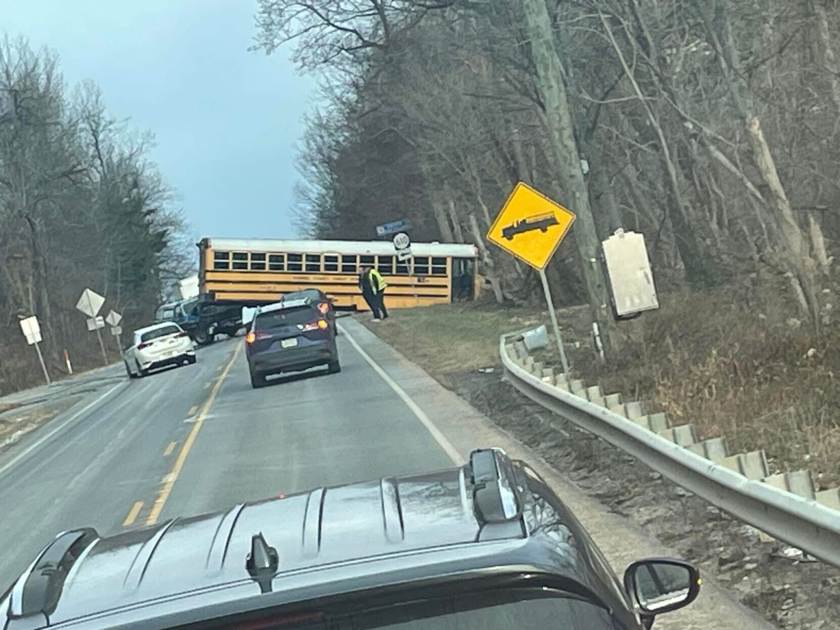 Warren County school bus involved in crash near Chester Gap Monday ...