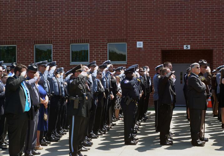 Hundreds attend service for slain Virginia State Police special agent ...