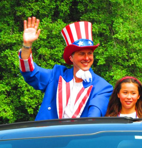 PHOTOS: Barcroft community salutes independence | Multimedia ...