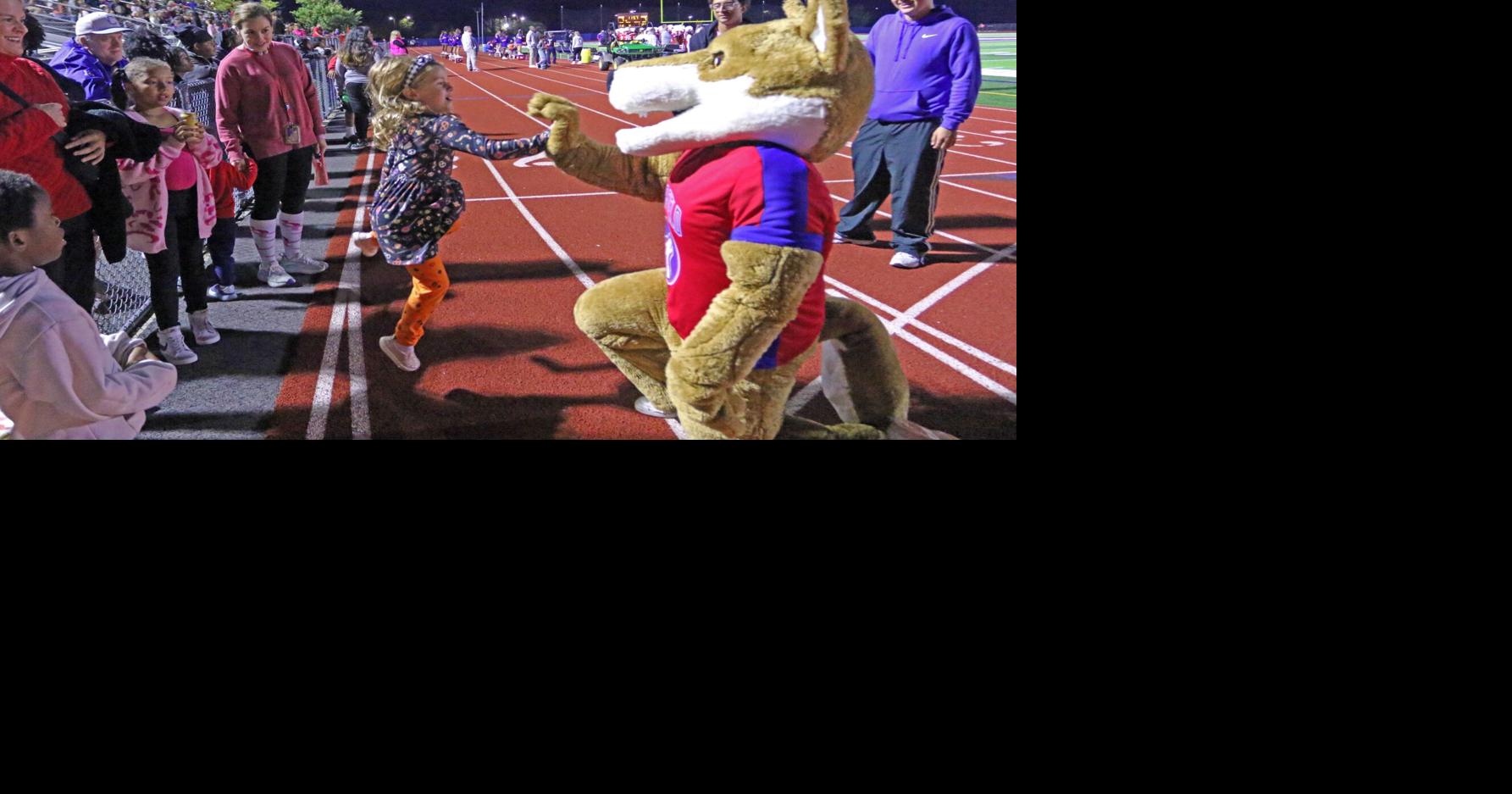 IN PHOTOS: A view from inside Gar-Field's mascot | Sports | insidenova.com