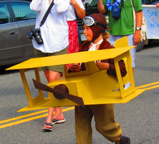 PHOTOS: Barcroft community salutes independence | Multimedia ...
