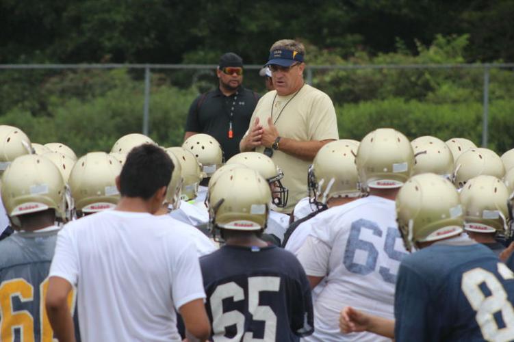Prep football practices begin | Multimedia | insidenova.com