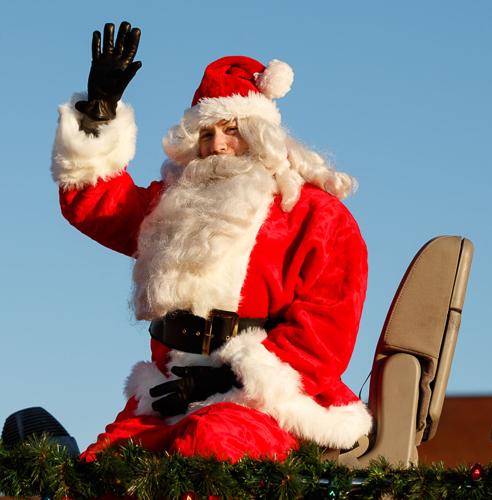 PHOTOS: ‘Reindogs’ help bring the holiday spirit to life | Multimedia ...