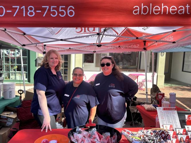IN PHOTOS: 45th annual Old Town Warrenton Fall Festival draws roughly ...