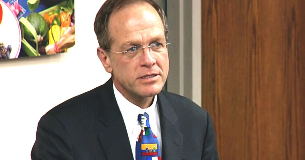 UPDATED: School Board splits, but Arlington superintendent gets new ...