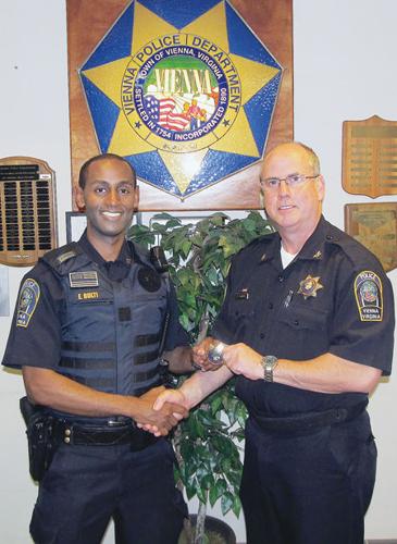 Vienna police welcome new officer to ranks | Fairfax | insidenova.com