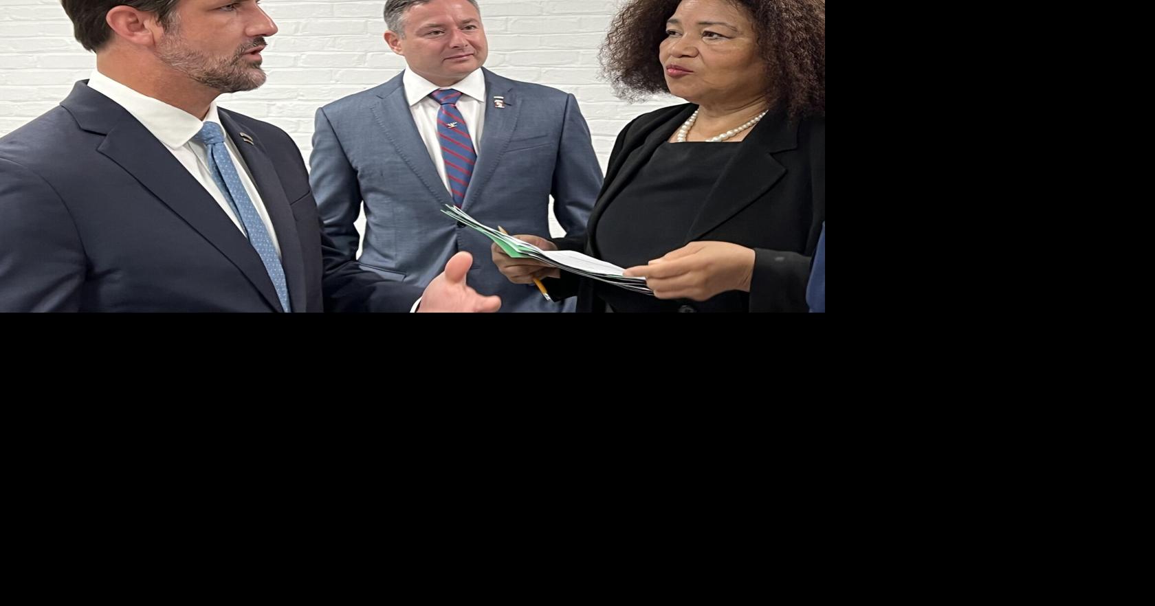 Derrick Anderson and Eugene Vindman battle in 7th District | Headlines ...