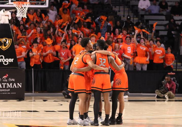 PHOTOS: Hayfield tops Patriot for Class 6 state boys basketball title ...