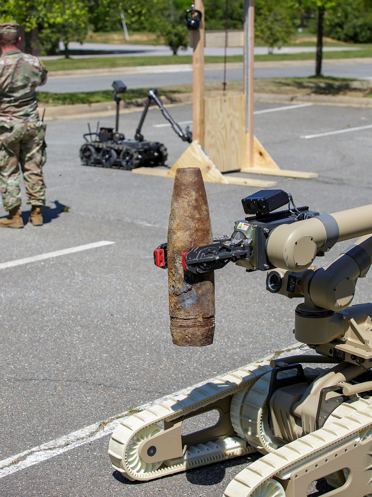 Capital region bomb squads gather to learn, train at Fort Belvoir ...