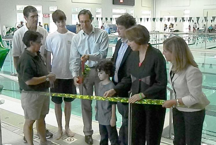 New Wakefield Aquatics Center Makes a Splash During Debut | Arlington ...