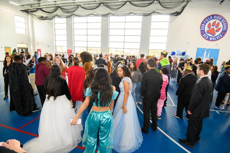 Prince William students share the stage at unified prom | Headlines ...