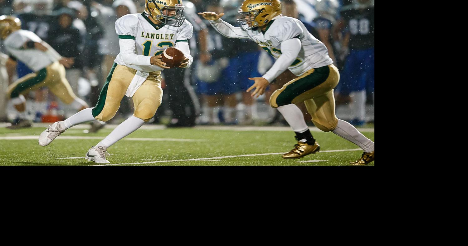 PHOTOS: Langley football vs. Fairfax | Sports | insidenova.com