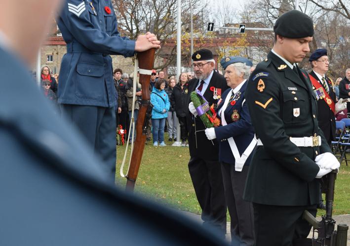 'The least I can do:' Crowd gathers in Smiths Falls for Remembrance Day ...