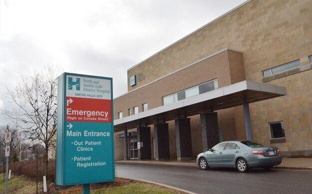 Perth and Smiths Falls hospital loosening mask measures