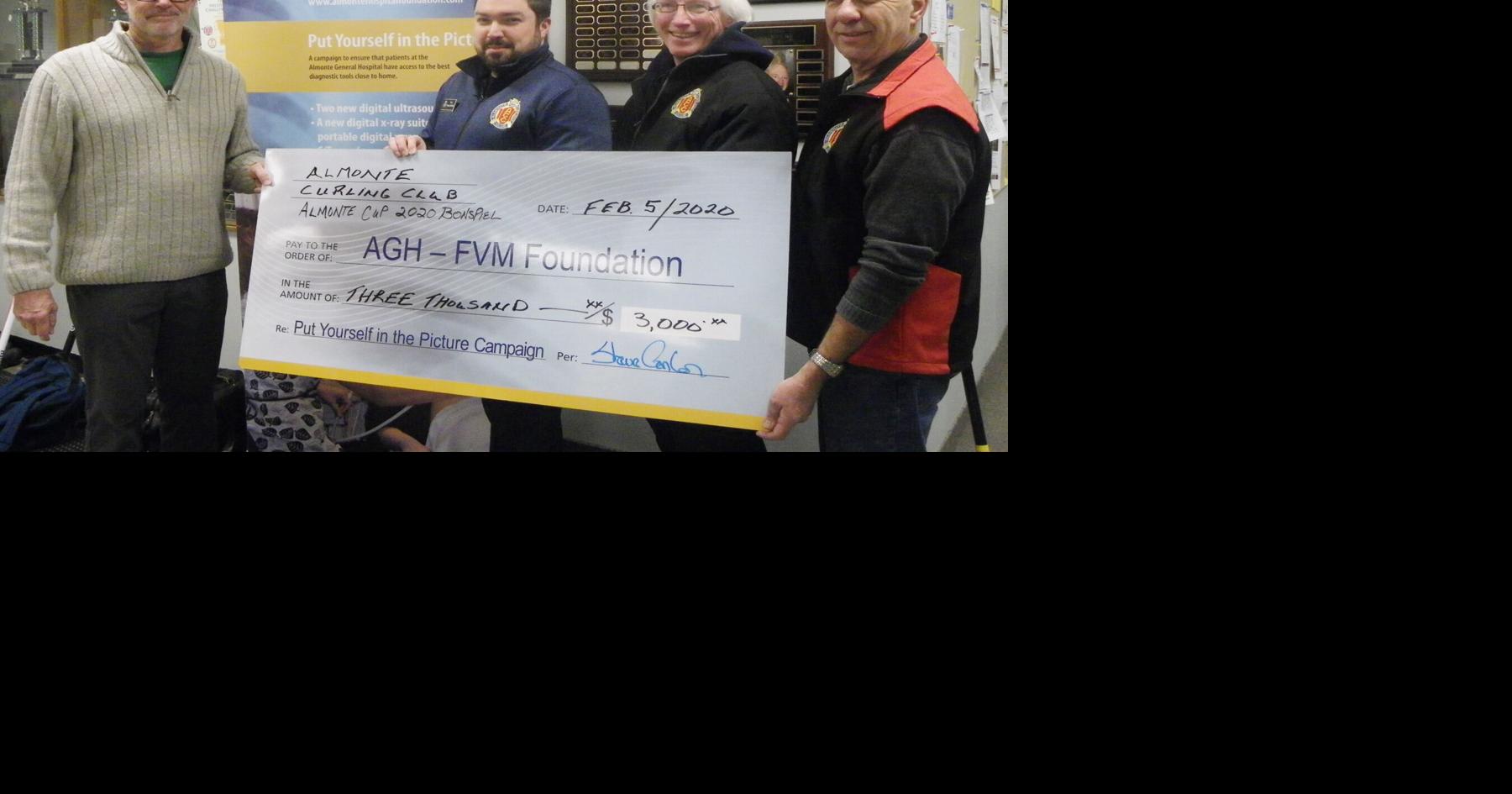 Almonte Curling Club put its members in the picture for local health care