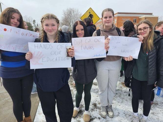 OSAP opposition unites Carleton Place students