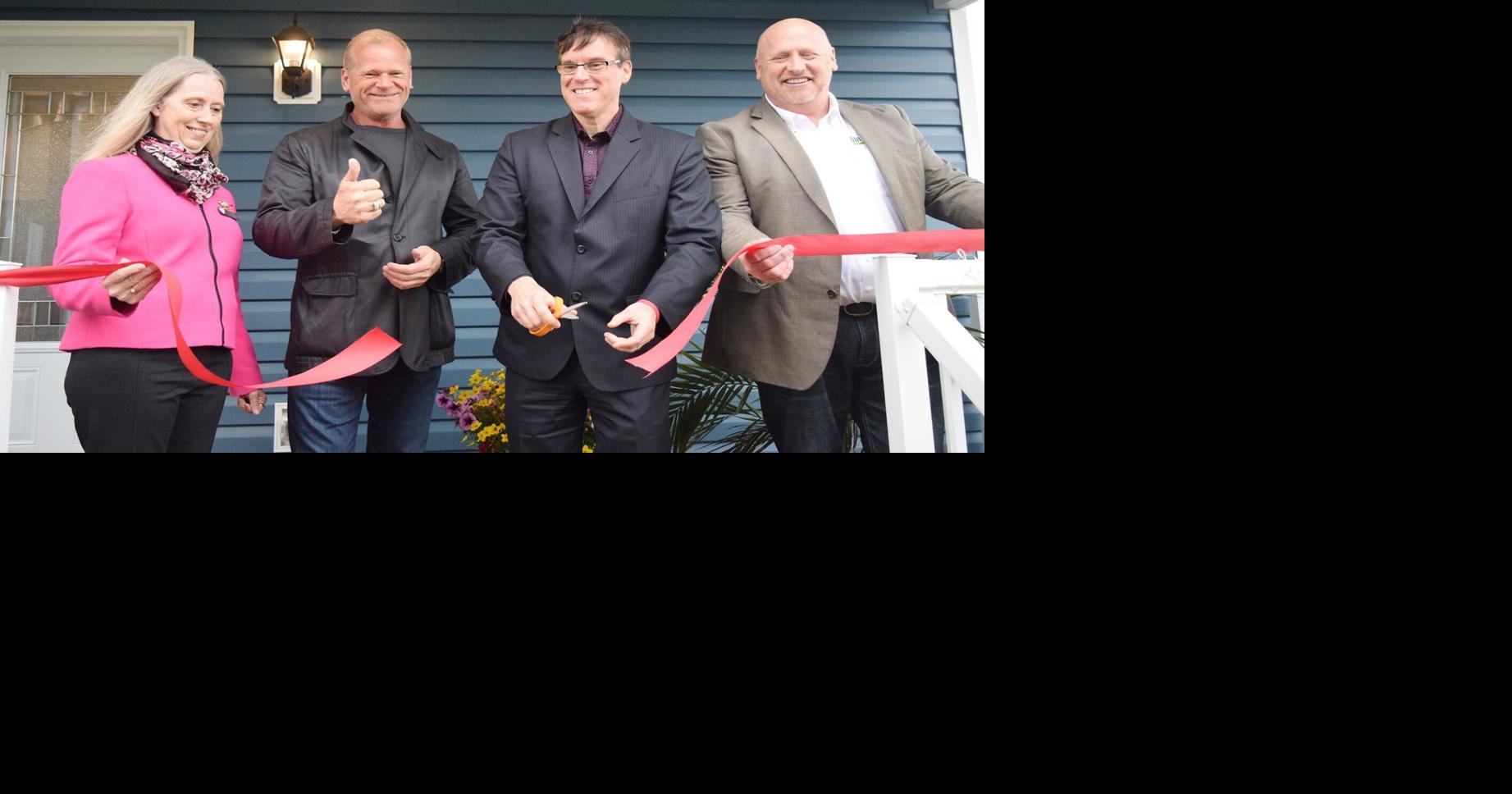 Canadian contractor Mike Holmes opens model home in Arnprior
