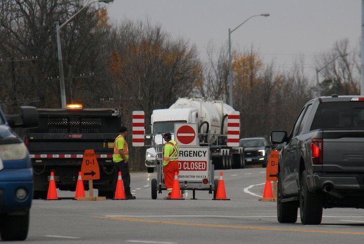 Fatal 2-vehicle collision closes Highway 7 outside Perth