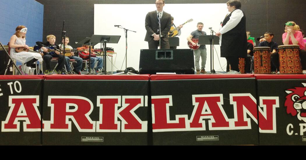 Arklan Blues Cats share their groove with school community