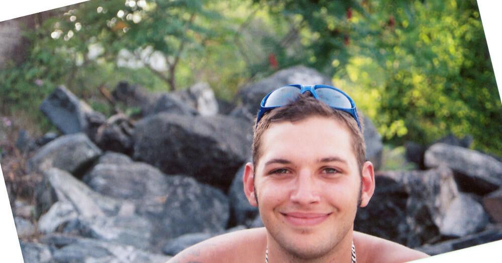 "Mickey Crash" mourned after cliff-jumping accident