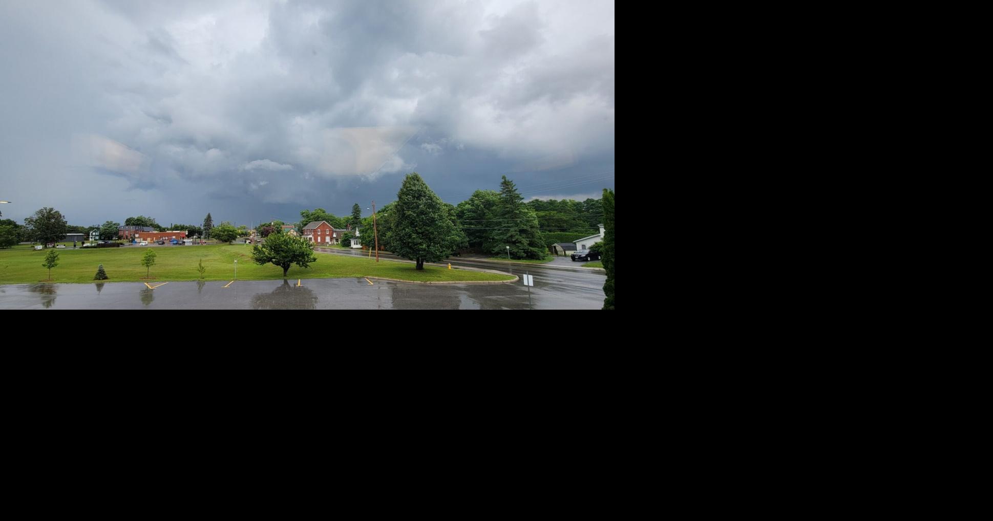 Ottawa services deal with aftermath of Barrhaven tornado