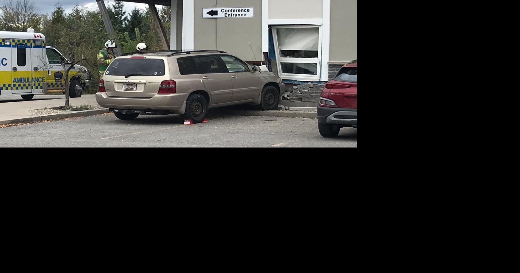 SUV crashes into Carleton Place building
