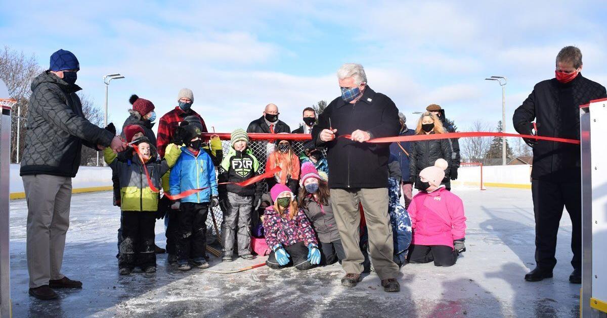Large crowd gathers to officially open Arnprior’s Rink of Dreams