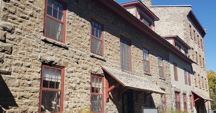 Carleton Place heritage building windows to be replaced