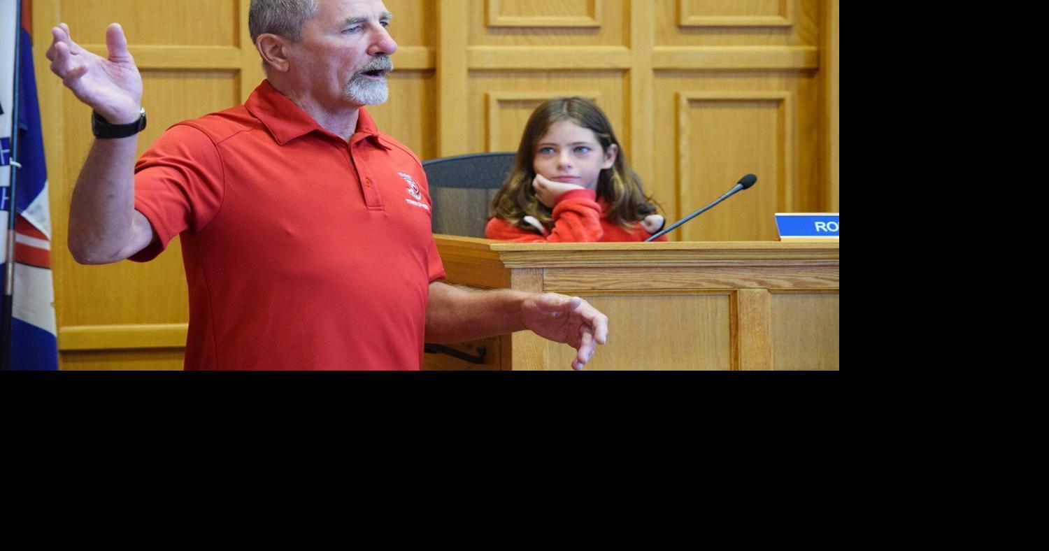 Jewish campers visit Perth Town Hall