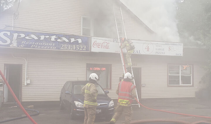 Popular Carleton Place pizzeria destroyed by fire